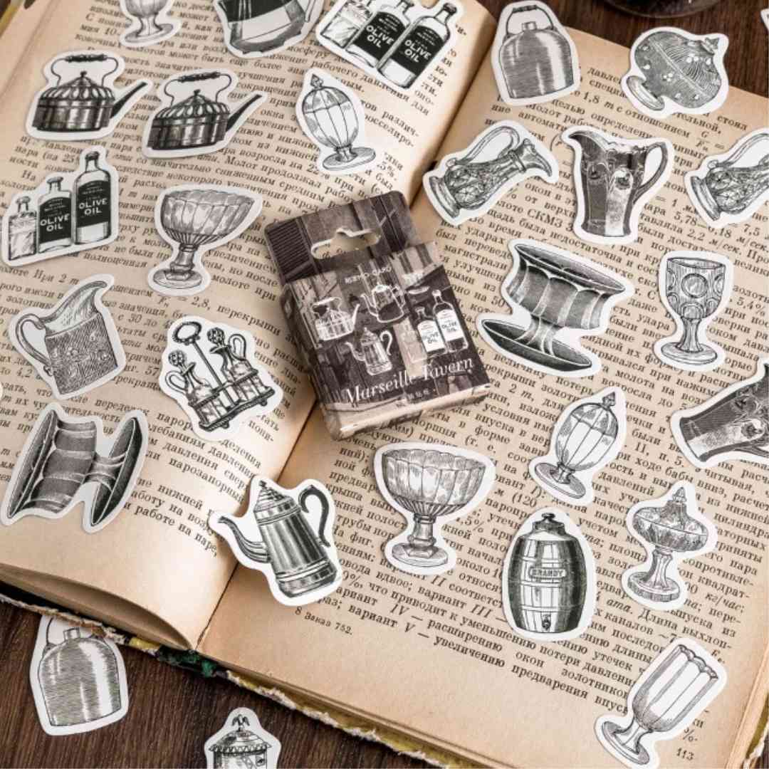 Cajita de 46 Stickers "Marseille Tavern” – Bitácoras Papelería